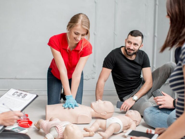 Erfahren Sie alles zu den Erste Hilfe Kurs Kosten | 2023